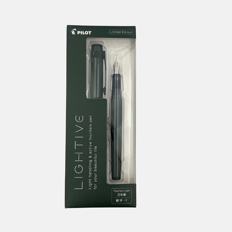 PILOT 万年筆 LIGHTIVE オリーブグリーン F : 未来屋書店 ヤフー店 - 通販 - Yahoo!ショッピング