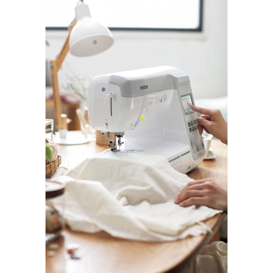 ブラザー工業 \割引クーポンCPあり★ 豪華特典付き！／ ブラザー ソレイユCRW EML1401 コンピューターミシン 刺しゅうミシン 刺繍ミシン ミシン : ミシン買うならミシンジャパン ...