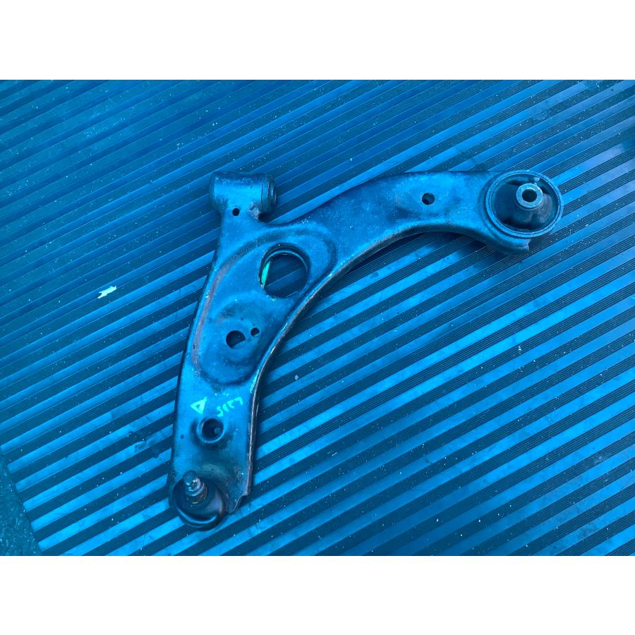 GD-S200P ハイゼット (1999) 左（L) ロアアーム MIT 24072618 : 24072618 : エムアイティー - 通販 - Yahoo!ショッピング