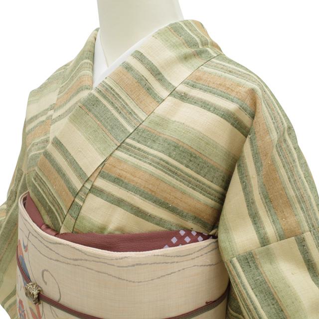 紬 袷 着物 真綿紬 手織り 横段 ベージュ グリーン 中古品 紬 袷 着物 真綿紬 手織り 横段 ベージュ グリーン 中古品