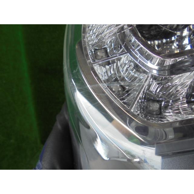 ヴォクシー DBA-ZRR75G 左テールランプ 81560-58561 (Mogee DS546 AAK5) : リサイクルパーツモギー66 ...