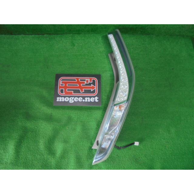 リーフ ZAA-AZE0 右テールランプ 26550-3NK1A (Mogee ED1520 CBB6) : リサイクルパーツモギー66 - 通販 - Yahoo!ショッピング