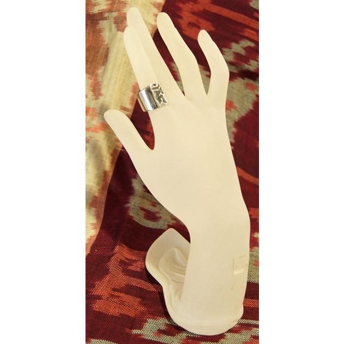 不動明王・酉生まれ御本尊 梵字カーン シルバーリング【7サイズ】 : お土産ショップMORIYA - 通販 - Yahoo!ショッピング