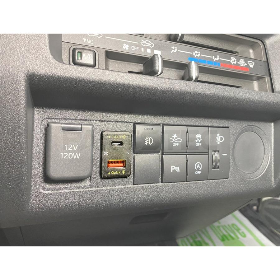 トヨタ（TOYOTA） スイッチホール用 USB充電器 Aタイプ LED クラウン GRS2## ARS2#0 URS206 UZS207 ...