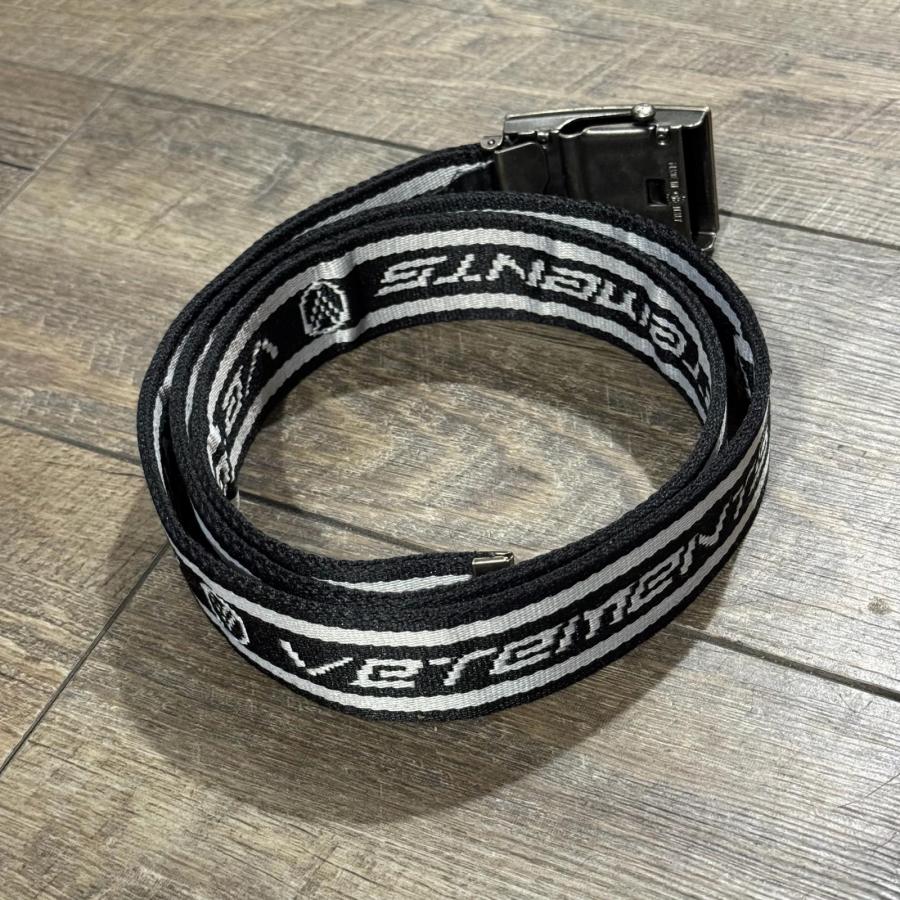 VETEMENTS ロゴ ガチャ ベルト ヴェトモン UE51BE100B ブラック F （165M） : MOTTO - 通販 - Yahoo!ショッピング