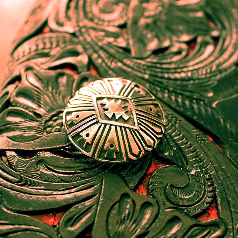 コンチョ ボタン シルバー925/ネジ式/クロストライバル/ビッグコンチョ/レザークラフト/バイカーズウォレット : MUD MONKEY - 通販 - Yahoo!ショッピング