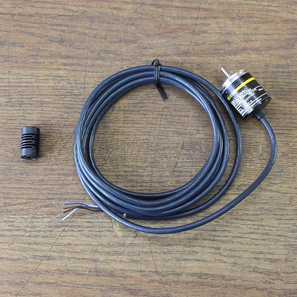 未使用）OMRON/オムロン E6A2-CW5C ロータリエンコーダ インクリメンタル形 : 無限堂あいちヤフーショップ - 通販 - Yahoo!ショッピング