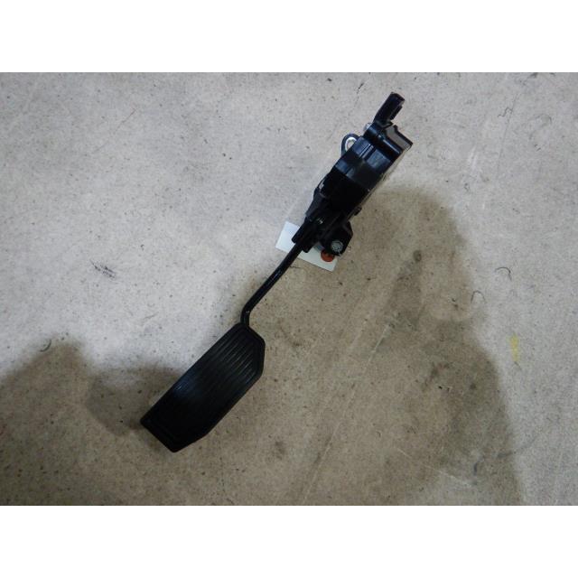 プリウス DAA-ZVW30 アクセルペダル 328860 : 有限会社 村上パーツ ヤフー店 - 通販 - Yahoo!ショッピング