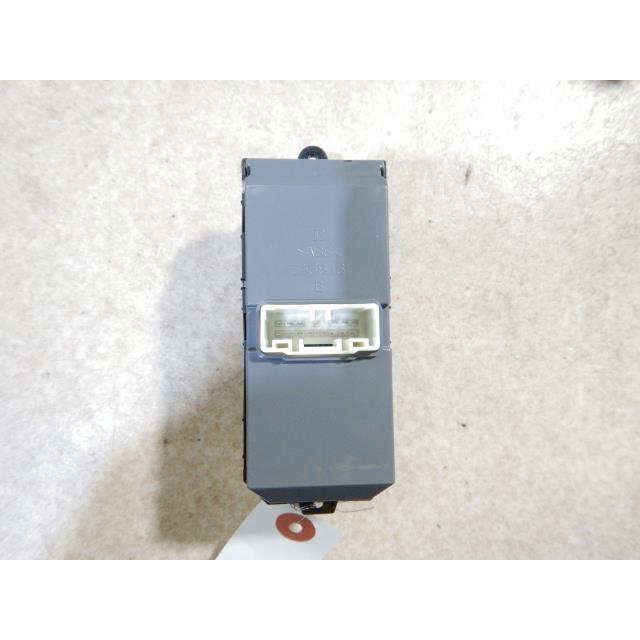 タンク DBA-M900A パワーウインドウスイッチ 341180 : 有限会社 村上パーツ ヤフー店 - 通販 - Yahoo!ショッピング