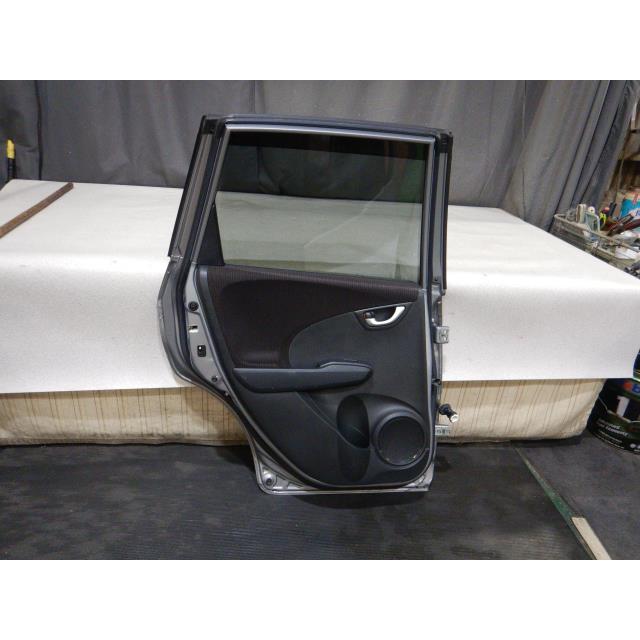 フィット DBA-GE8 左リアドア 355269 : 241023000413400 : 有限会社 村上パーツ ヤフー店 - 通販 - Yahoo!ショッピング