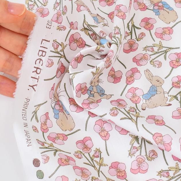 LIBERTY. リバティプリント生地 国産 タナローン ロス・ラビット 2023 SS Peter Rabbit (TM ...