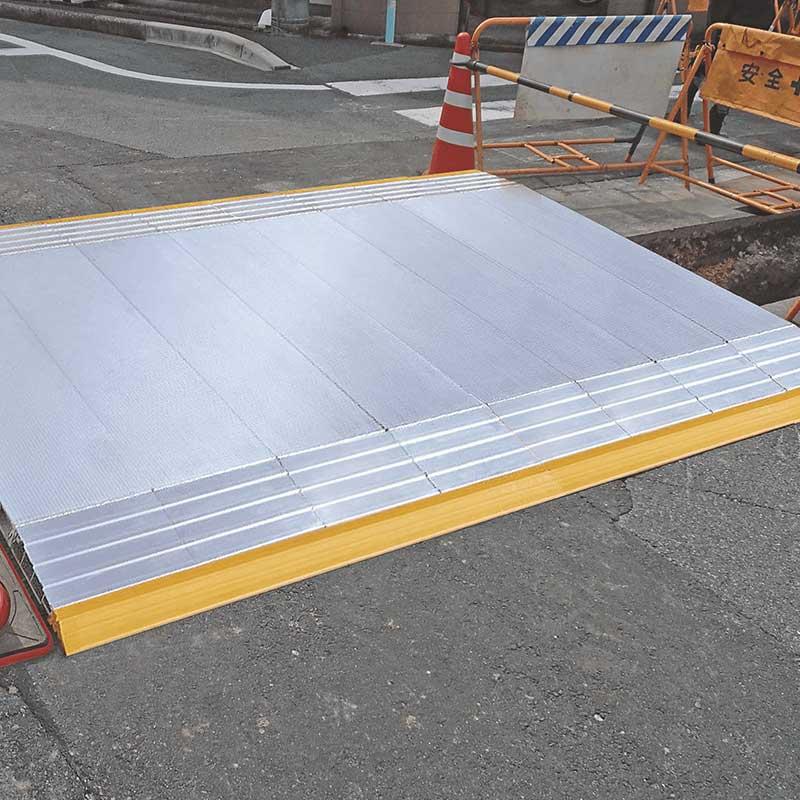 日軽アルミブリッジ 日軽連結式ロードマット 1,400仕様 NRM-1400 : ナンブショップ ヤフー店 - 通販 - Yahoo!ショッピング