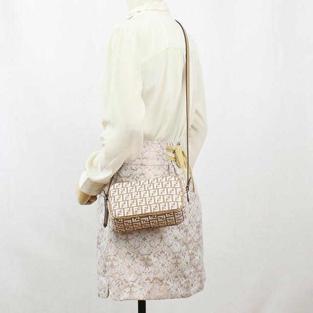 FENDI（フェンディ） 斜め掛け ショルダーバッグ レディース ブランド