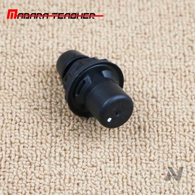 ボルボ テールゲートトランクリッドストップバッファ C30 V40 V60 XC60 XC90 V90 32357334 31395927 ...