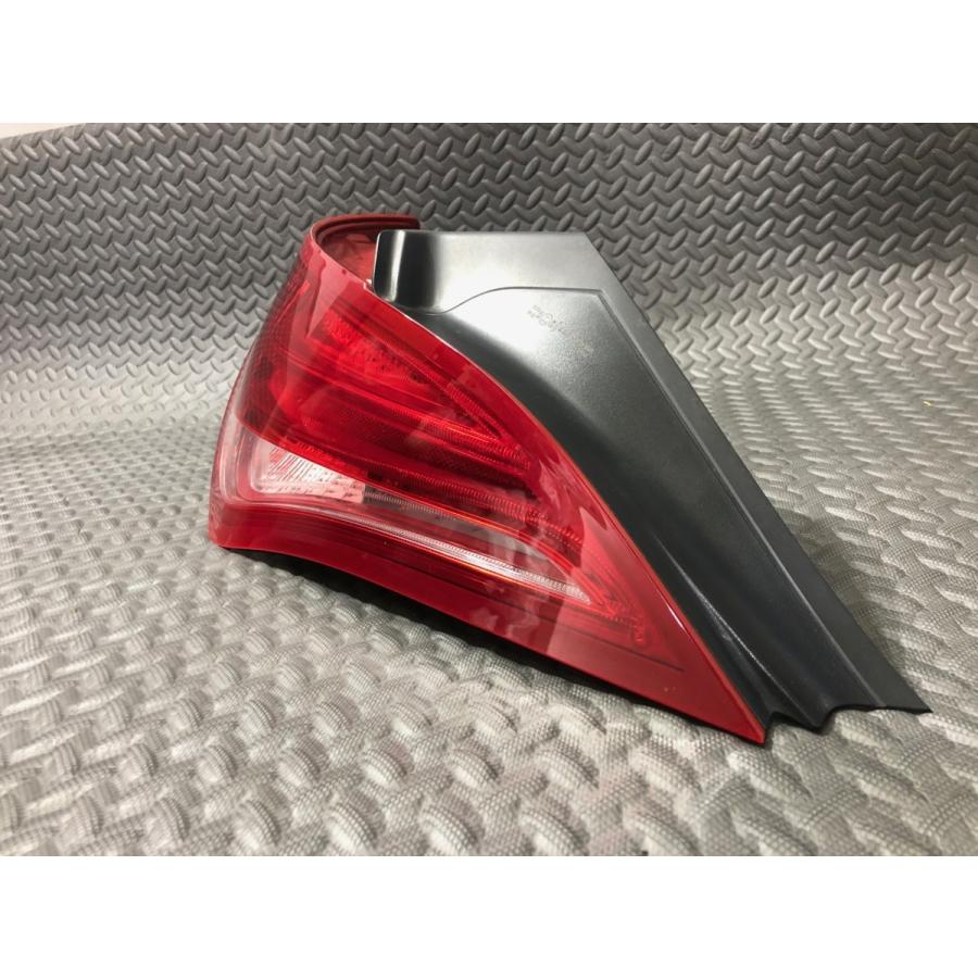 栃木発 メルセデス ベンツ CLA180 WDD117 テール ランプ ライト 左 検）左 右 RH LH 250 220 AMG 45 ...