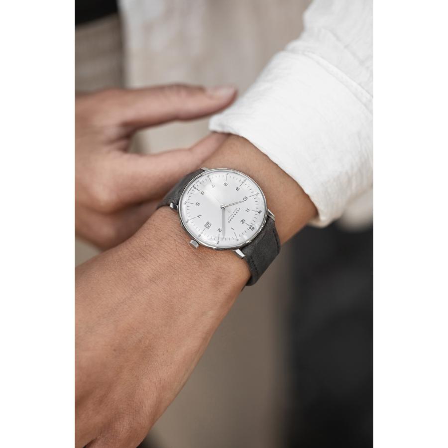 マックス・ビル ノベルティー付き！ユンハンス JUNGHANS マックス ビル メガ ソーラー 腕時計 メンズ 電波ソーラー 059 2021 02 : neelヤフー店 - 通販 ...