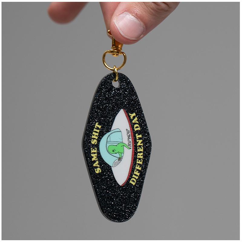 【並行輸入】リップンディップ RIPNDIP SAME SHIT DIFFERENT DAY KEYCHAIN キーホルダー キーチャーム ...