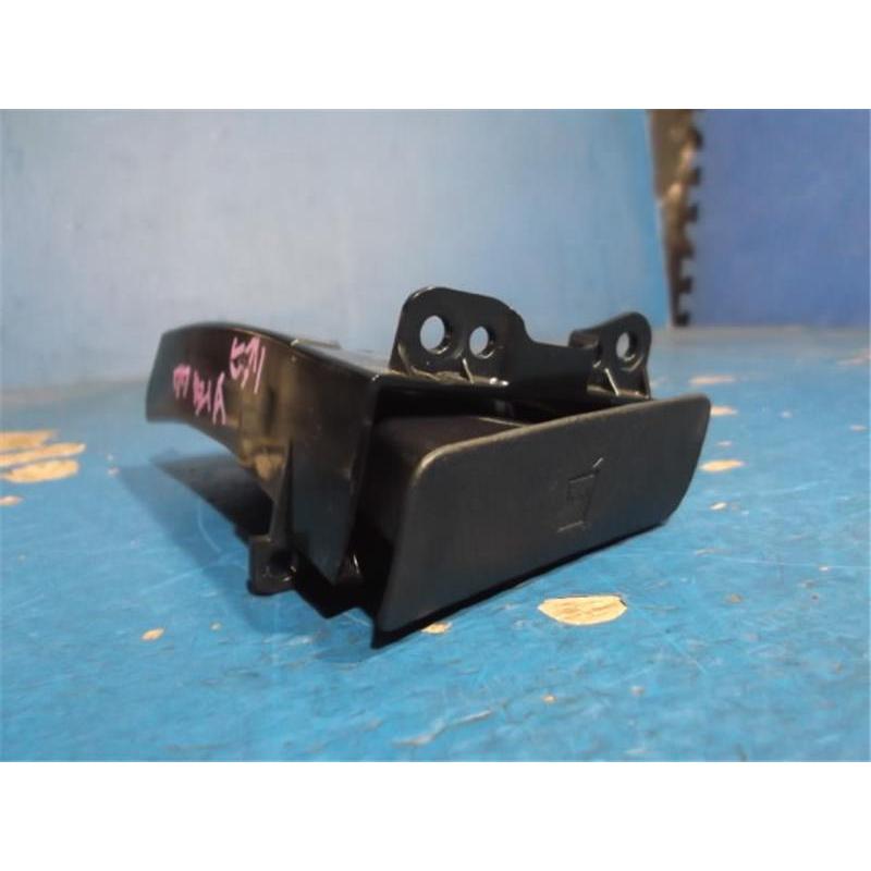 日産 純正 ルークス 《 B21A 》 ドリンクホルダー P10400-19002818 : NGPパーツ王ヤフーショッピング店 - 通販 - Yahoo!ショッピング