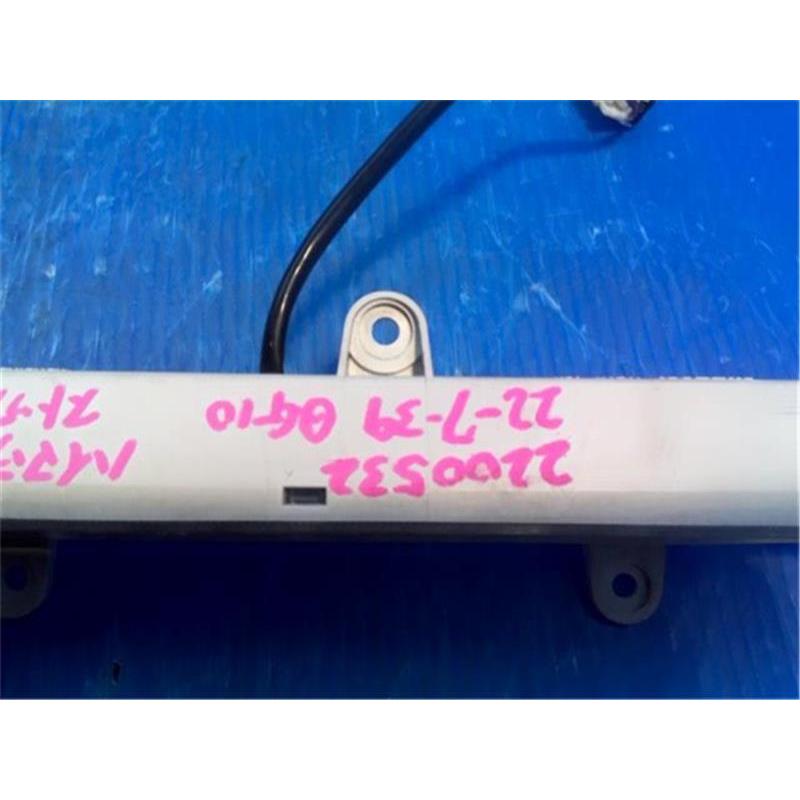 日産 純正 ブルーバードシルフィ 《 QG10 》 ハイマウントストップランプ 26590-6N000 P11600-22007986 : NGPパーツ王ヤフーショッピング店 - 通販 ...