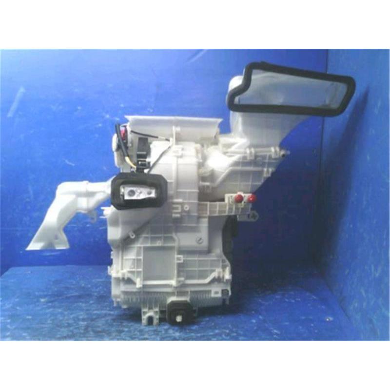 トヨタ 純正 IQ 《 KGJ10 》 エバポレーター P30200-23007028 :30200-23007028:NGPパーツ王ヤフーショッピング店 - 通販 - Yahoo!ショッピング