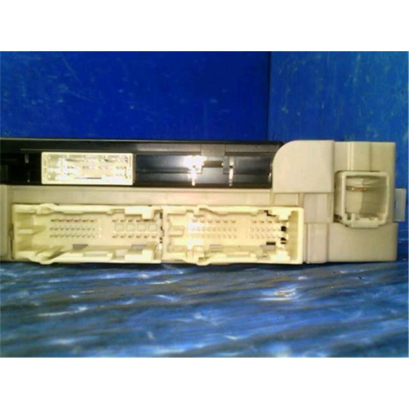 トヨタ 純正 IQ 《 KGJ10 》 ヒューズボックス P30200-23007034 : NGPパーツ王ヤフーショッピング店 - 通販 - Yahoo!ショッピング