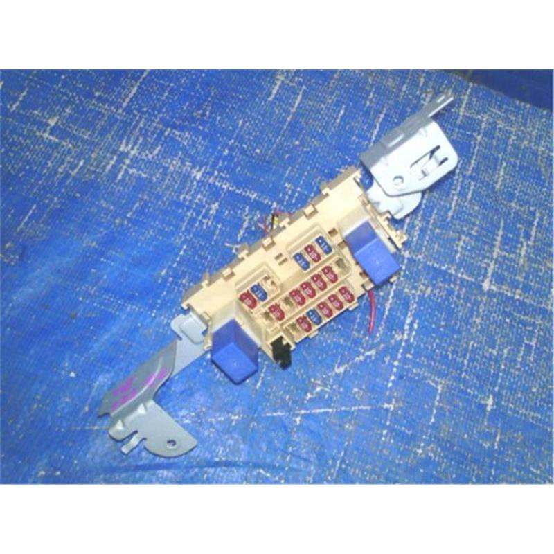 日産 純正 キューブ 《 Z12 》 ヒューズボックス P31501-22004811 : NGPパーツ王ヤフーショッピング店 - 通販 - Yahoo!ショッピング