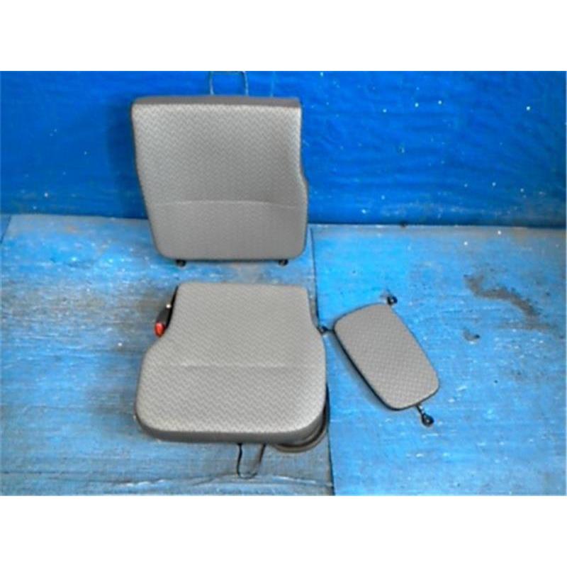 三菱 純正 ミニキャブ 《 DS16T 》 助手席シート MQ507178 P60300-21007170 : NGPパーツ王ヤフーショッピング店 - 通販 - Yahoo!ショッピング