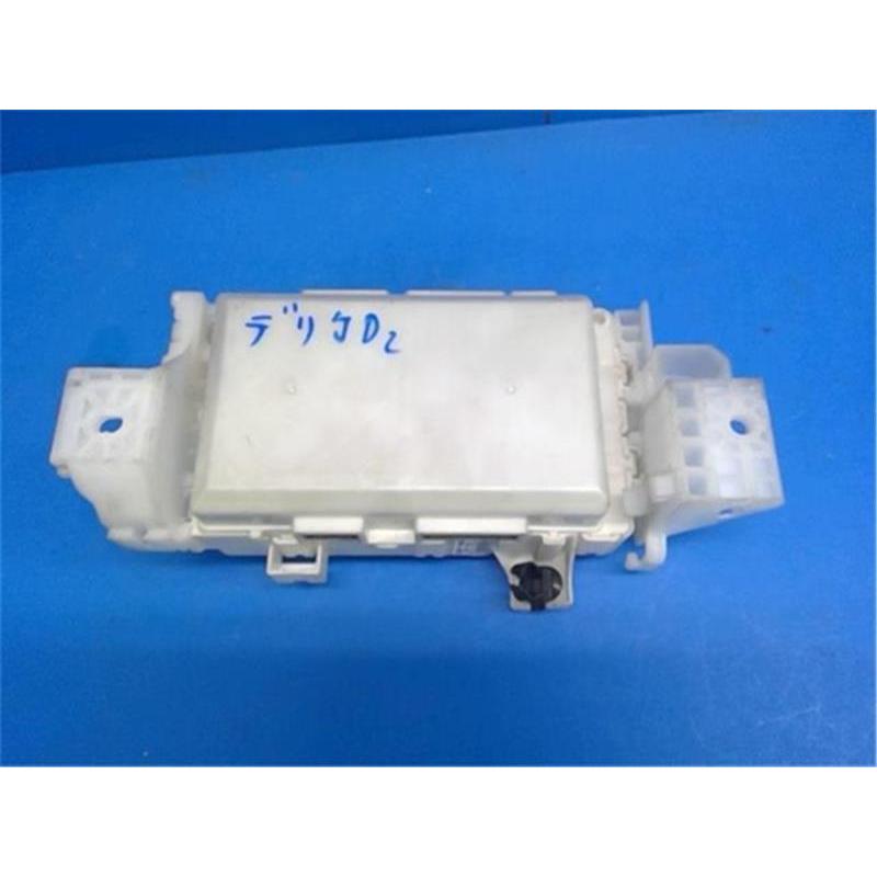 三菱 純正 デリカD2 《 MB15S 》 ヒューズボックス P61200-23001612 : NGPパーツ王ヤフーショッピング店 - 通販 - Yahoo!ショッピング