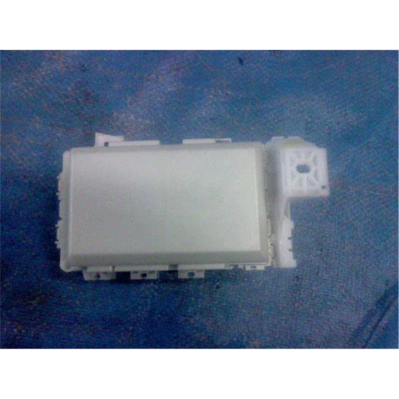 三菱 純正 デリカD2 《 MB15S 》 ヒューズボックス P70100-21011437 : NGPパーツ王ヤフーショッピング店 - 通販 - Yahoo!ショッピング