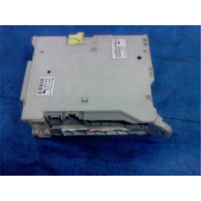 トヨタ 純正 エスティマ 《 ACR50W 》 ヒューズボックス 82730-28141 P70100-23001711 : NGPパーツ王ヤフーショッピング店 - 通販 - Yahoo!ショッピング