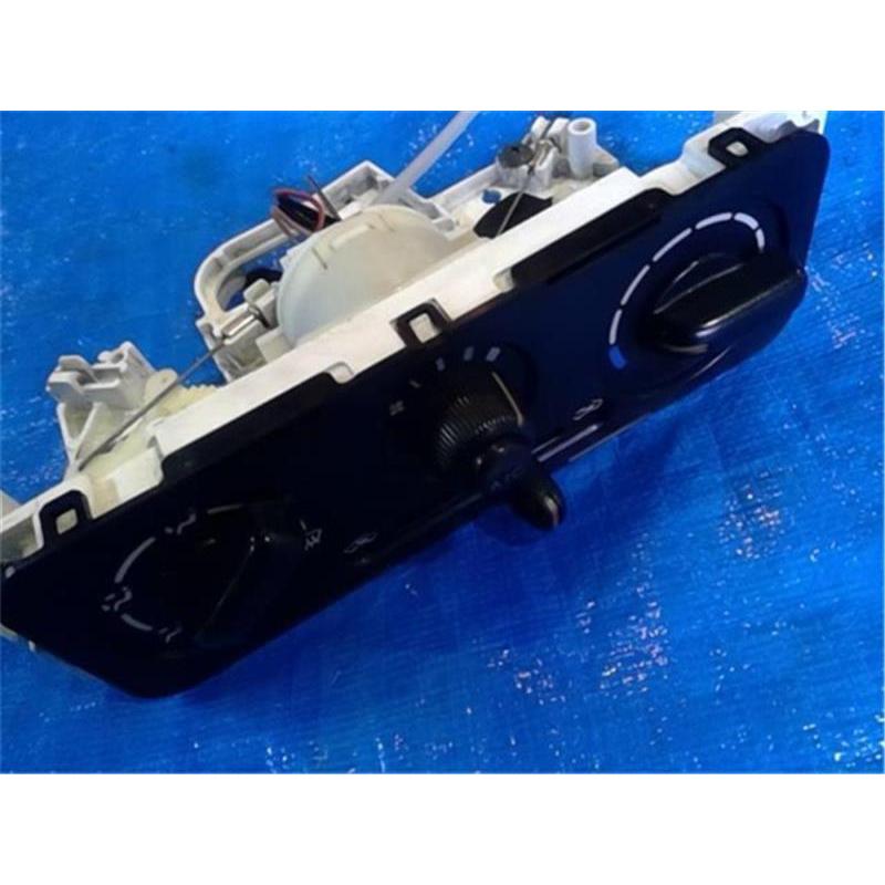 スズキ 純正 キャリー 《 DA62T 》 エアコンスイッチパネル P70500-23008798 : NGPパーツ王ヤフーショッピング店 - 通販 - Yahoo!ショッピング
