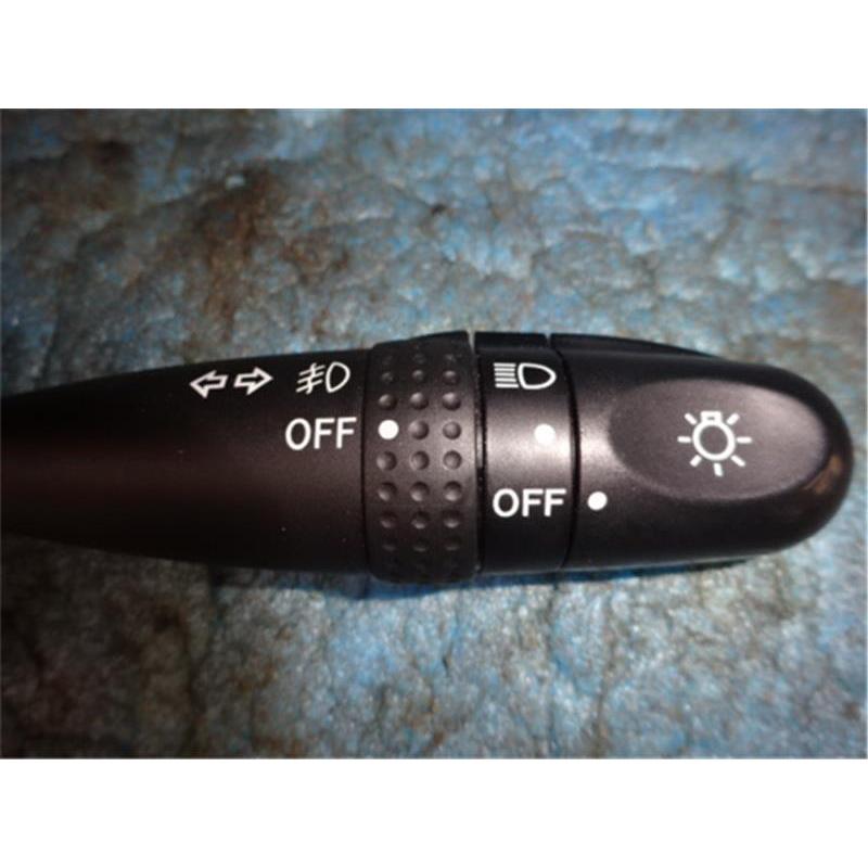 トヨタ 純正 bB 《 QNC21 》 ライトスイッチ 84140-B2020 P71100-23007957 : NGPパーツ王ヤフーショッピング店 - 通販 - Yahoo!ショッピング