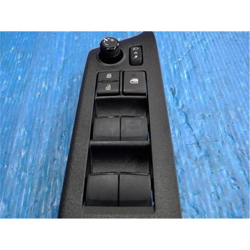 トヨタ 純正 アクア 《 MXPK11 》 パワーウィンドウスイッチ P81400-24017150 : NGPパーツ王ヤフーショッピング店 - 通販 - Yahoo!ショッピング