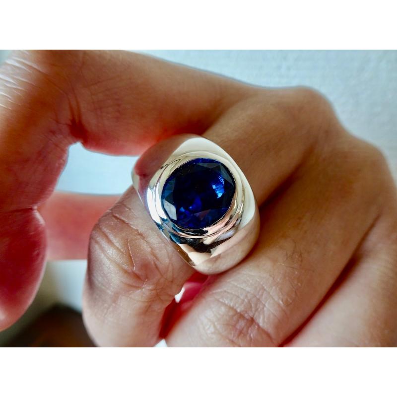 仁尾彫金『オーバルカット合成ブルーサファイア覆輪リング』ハンドメイド372 : 仁尾彫金 - 通販 - Yahoo!ショッピング