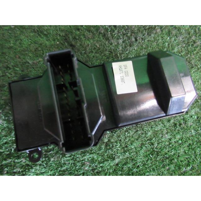 ライフ DBA-JB5 パワーウインドウスイッチ C B92P ナイトフォークブラックパール SFA 0230 NH167L 1368T 220496 : nippou5554ヤフーショップ ...