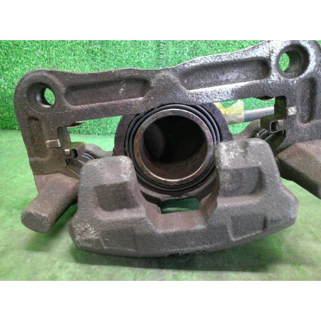 オッティ DBA-H92W 右 フロント キャリパー M S14 ペールベージュソリッド 23604 : nippou5554ヤフーショップ ...