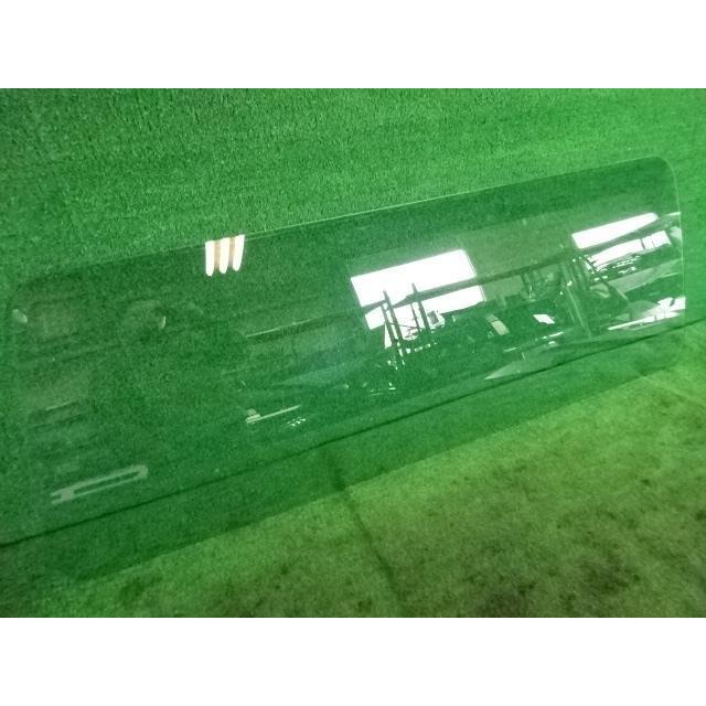 キャラバン KC-VRMGE24 右 クォーター ガラス 2700 デラックス 598 ホワイト 930716 :001577533517280:nippou5554ヤフーショップ - 通販 ...