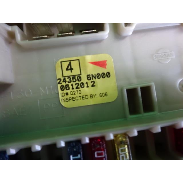 ブルーバードシルフィ UA-QG10 ヒューズ ボックス 1800 18VI Gパッケージ AX5 ボルドーレッド 200287 : nippou5554ヤフーショップ - 通販 ...