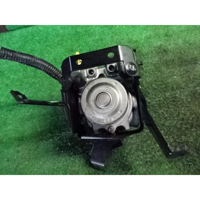 ストリーム LA-RN3 ABSアクチュエーター 2000 IL NH623M サテンシルバー 210290 : nippou5554ヤフーショップ - 通販 - Yahoo!ショッピング