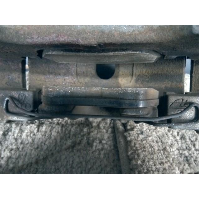 VW パサートヴァリアント DBA-3CCAX 右Fキャリパー TSIハイライン LH5X : 有限会社二協自動車商会 - 通販 ...