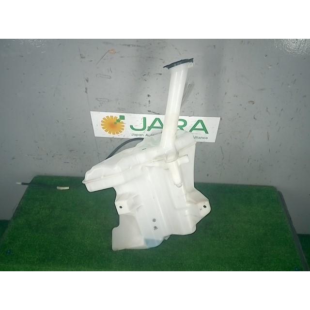 アクア DAA-NHP10 ウォッシャータンク S 8T7 85315-52440 : 有限会社二協自動車商会 - 通販 - Yahoo!ショッピング