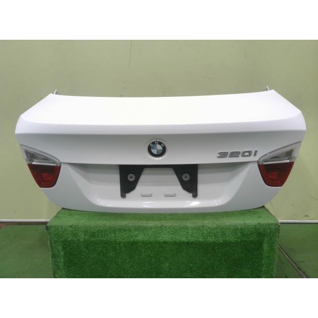 中古 BMW 3シリーズ ABA-VA20 トランクリッド N46B20B 300 41627151491 : 000001030715300 ...