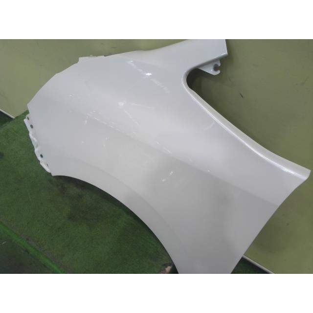 ヴォクシー 中古 DBA-ZRR85G 左Fフェンダー 3ZR-FAE 070 53812-28260 : シマ商会 - 通販 - Yahoo!ショッピング
