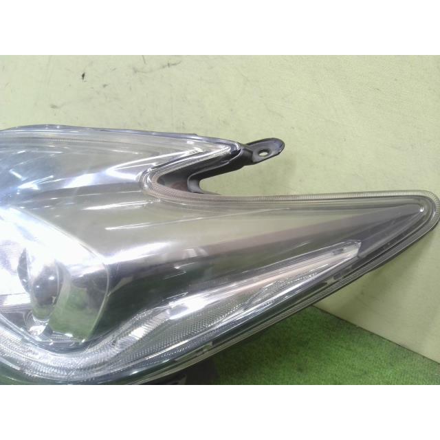 中古 プリウス DAA-ZVW30 左ヘッドランプASSY 2ZR-FXE 070 47-52 81185-47411 : 000001095710900 : シマ商会 - 通販 ...