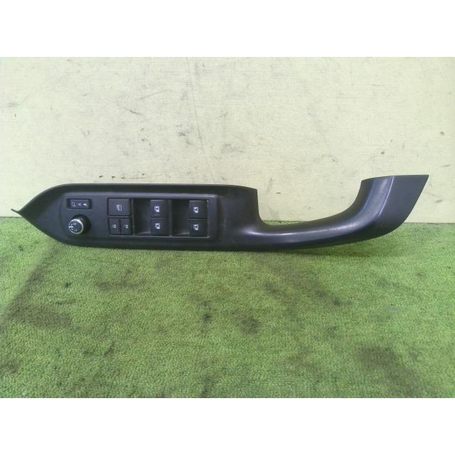 NOAH 中古 ノア DBA-ZRR85G パワーウインドウスイッチ 3ZR-FAE 070 84040-28080 : シマ商会 - 通販 - Yahoo!ショッピング