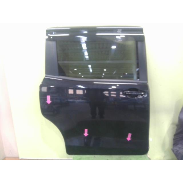 ヴォクシー 中古 DAA-ZWR80G 右RドアASSY 2ZR-FXE 202 67003-28630 : シマ商会 - 通販 - Yahoo!ショッピング