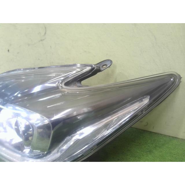 中古 プリウス DAA-ZVW30 左ヘッドランプASSY 2ZR-FXE 070 47-52 81185-47411 : 000001130010900 : シマ商会 - 通販 ...