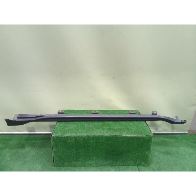 ヴェゼル 中古 DAA-RU4 左サイドステップ LEB-H1 NH731P 71850-T7B-013 : シマ商会 - 通販 - Yahoo!ショッピング