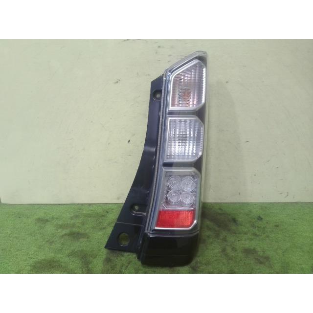 N-BOX 中古 N−BOX DBA-JF1 右テールランプ S07A R546M D106 33501-TY0-J01 : シマ商会 - 通販 - Yahoo!ショッピング