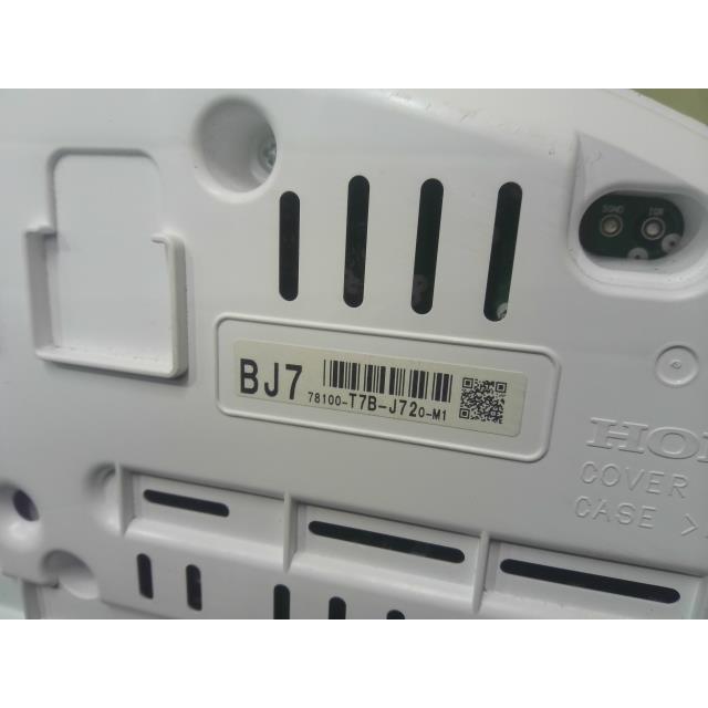 ヴェゼル DAA-RU3 スピードメーター LEB-H1 NH731P 78100-T7B-J72 中古 : シマ商会 - 通販 - Yahoo!ショッピング